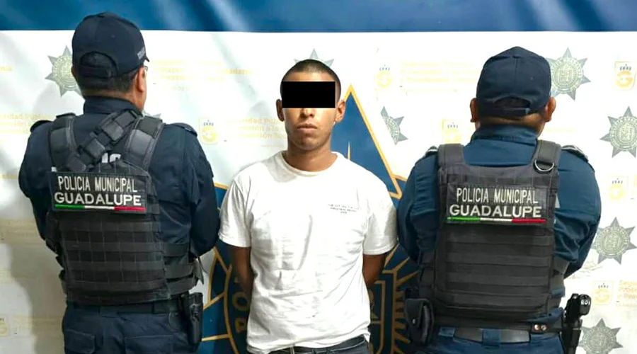 Capturan a presunto ladrón de tiendas de conveniencia en Guadalupe